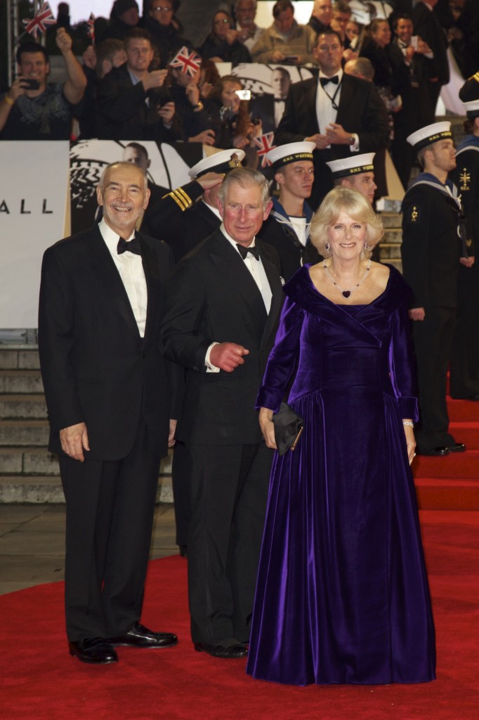 Daniel Craig, Bérénice Marlohe, Naomie Harris, Javier Bardem Light Up ...